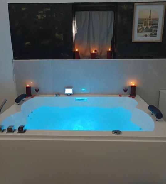 Dakvet - Relaxation Suite With Whirlpool Bathtub - Eu