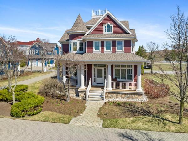 Discover Luxury At Wanderlust 36 In Bay Harbor, Featuring 4 Bedrooms And Great Amenities. - Harbor Springs, MI