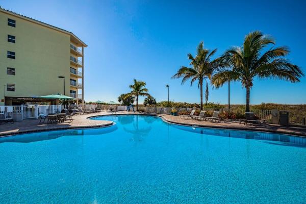 Sunset Vista Resort, Renovated Top Floor 604s - Treasure Island, FL