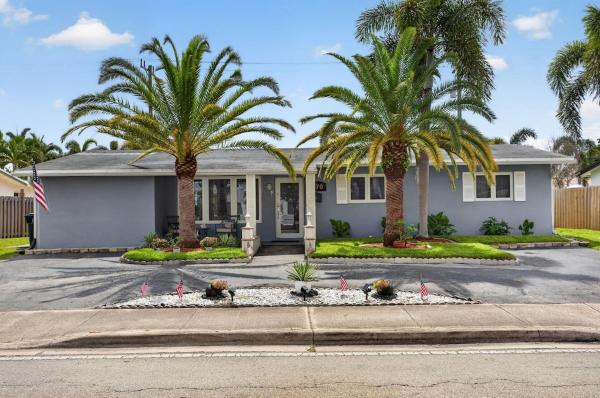 Mambo House Beach Days, Pool Nights & Mambo Vives - Fort Lauderdale