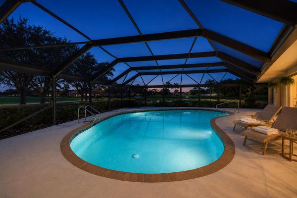 Greenside In Palm Beach Gardens - Private Pool, Golf Course & Lake Views! - Jupiter, FL