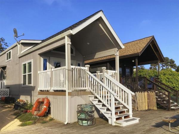 Emmanuel - Fort Bragg, CA