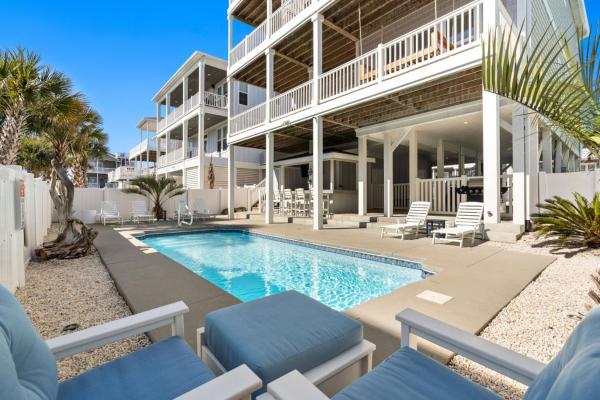 Beach Hive With Ocean Views - Sunset Beach, NC