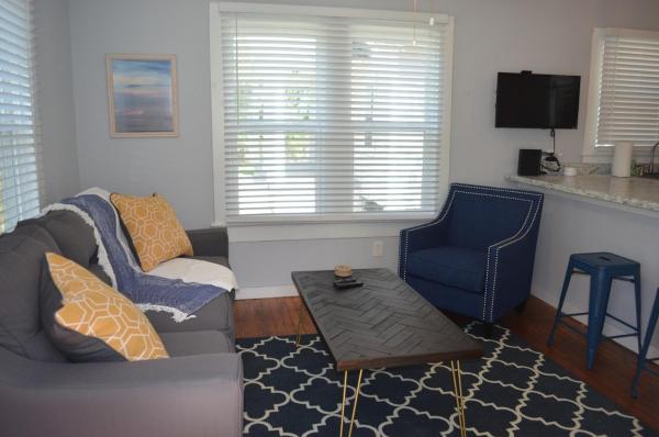 Double The Fun (B) In This Beach Cottage Duplex - Gulfport, MS