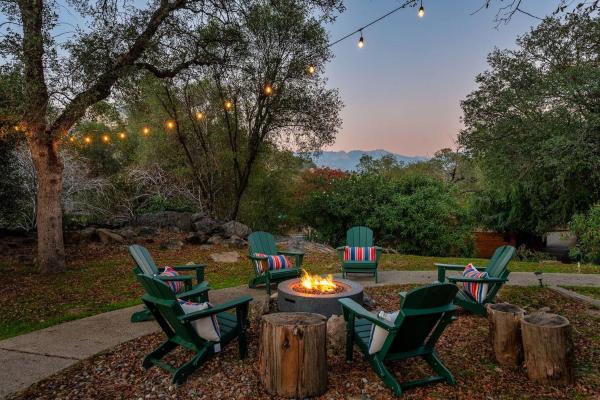 Sierra Haus 4mi To Sequoia + Hot Tub + Game Room - Three Rivers, CA