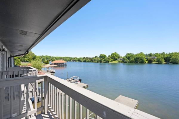 Lakefront Luxury Retreat Dock & Views - Crossville, TN