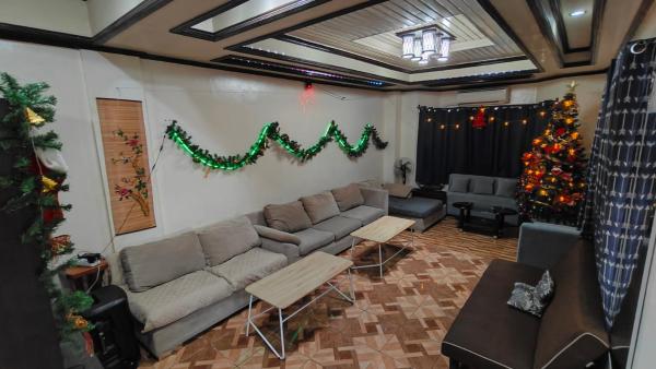 Spacious 3-floor, 6-bedroom House With Swimming Pool, Wifi, Ktv, Bbq Grill, 30pax - Davao City