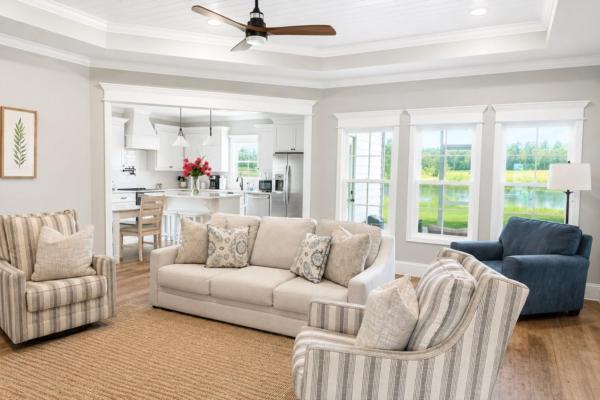 Stunning Waterfront Retreat Spacious 4br2ba Home - Thomasville, GA