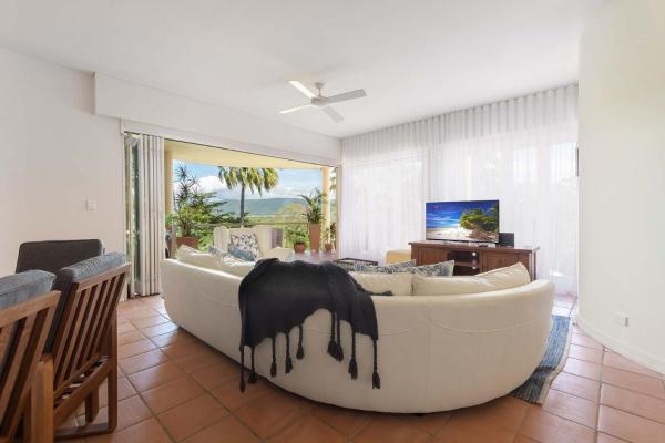 Freshly Renovated With Views - Walk To Beach & Town - Port Douglas