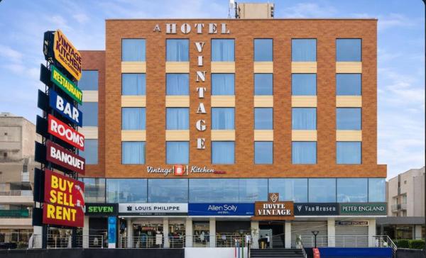 Hotel Vintage Zirakpur Chandigarh - Zirakpur