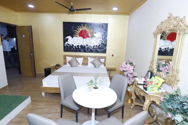 Hotel Skyline Residency - Ghaziabad