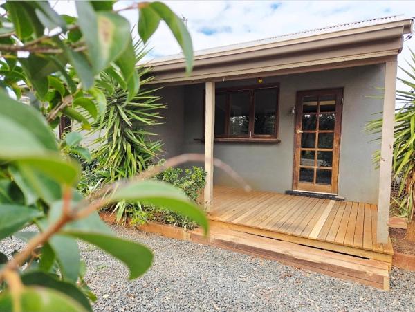 Regal Estate Guest Cottage - West Wyalong