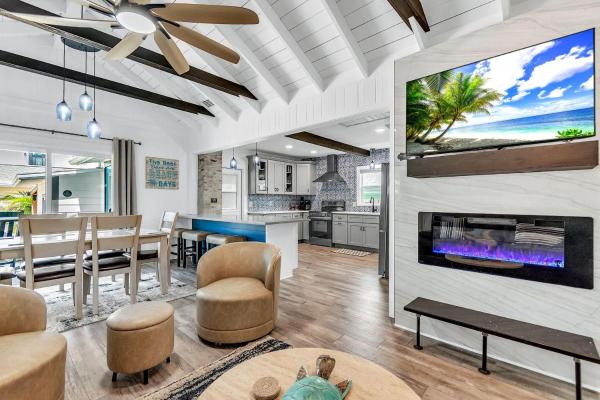 Rocking Sunset Beach House - Treasure Island, FL