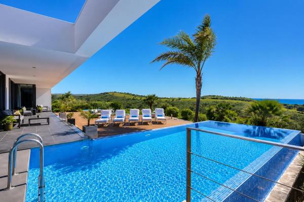 Villa Sernadinha - Infinity Pool & Mountain Views - Alvor