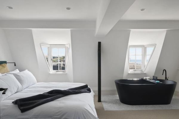 Beautiful Apartment On Pier Sea Views & Parking - Bridport