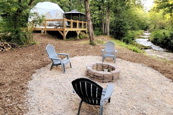 Geodome Nature Escape, Creekside, Wifi & Hot Shower - Caroline du Nord
