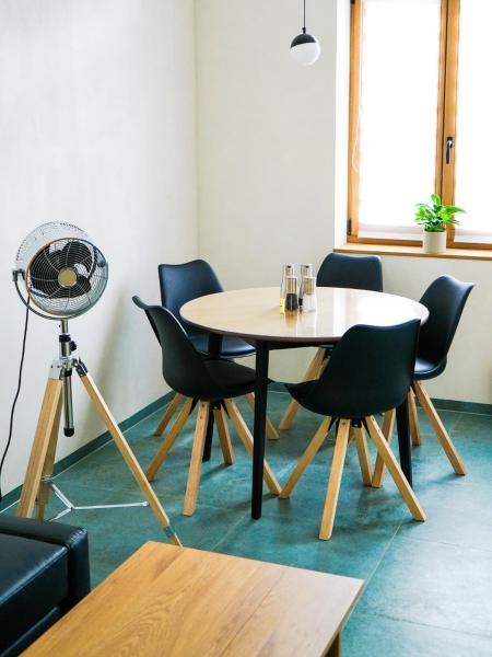 Oak Luxus City Suite - 4-8 Personen - Innenstadt - Parkplatz - 50kw Dc - Bad Hersfeld