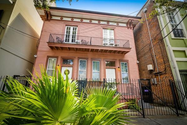 Governors Apartment - Steps To French Quarter - New Orleans, LA