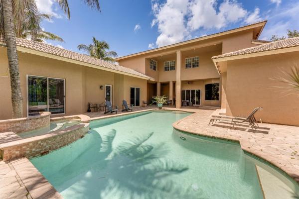 Parkland Pool Estate: 2 Luxury Homes On 2 Acres - Margate, FL