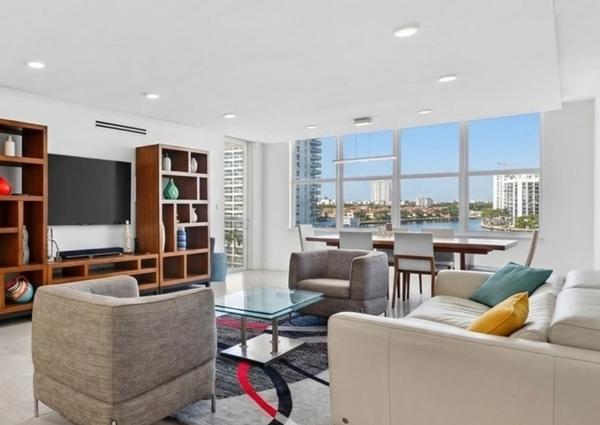 Oceanfront Two Bedroom Home With Wraparound Balcony - Hollywood, FL