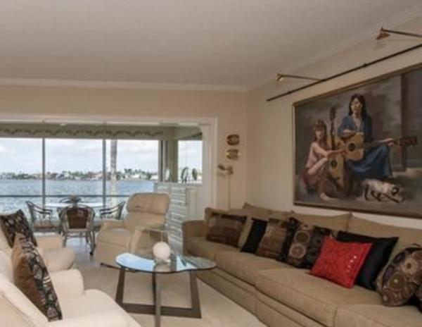 Three Bedroom Bayfront Retreat Near The Beach - Naples