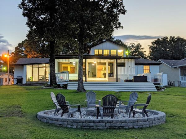 Lakefront Escape Private Hot Tub Theater & - Arkansas