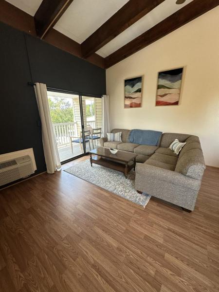 Spacious Family Condo Close To Weirs Lake - Laconia, NH