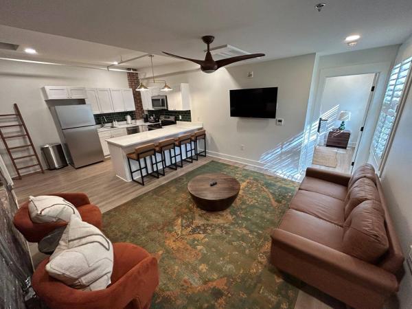 Downtown 1-bed, 1-bath Modern Studio Apt. - Columbia