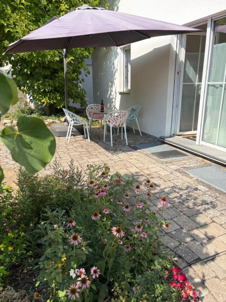 Rothenburg Love - Apartment Altstadtnah Mit Parkplatz, Terrasse Und Küche - Rothenburg ob der Tauber