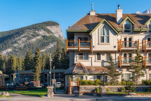 The Dorothy Motel - Banff, AB, Canada