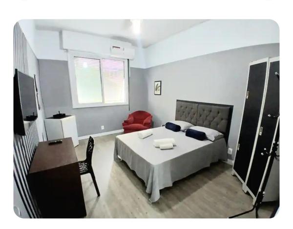 Quarto Privativo Com Cama De Casal Esquina De Copacabana Com Ipanema - Ipanema