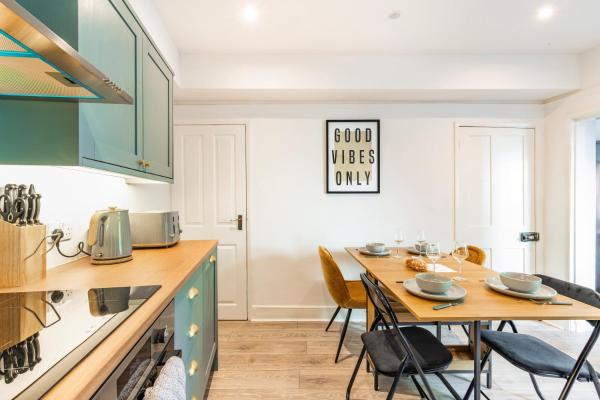 5 Bed Contractor House, Norwich Nr3, With Parking - Norwich
