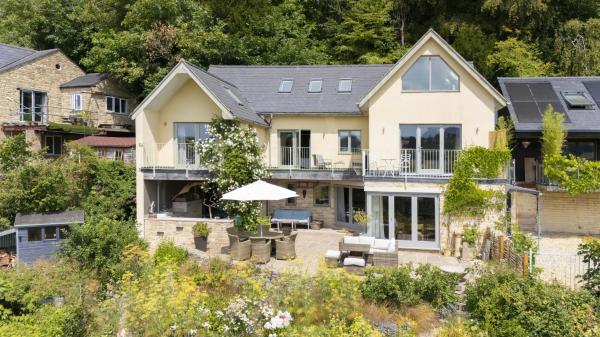 Gethsemane: A Stunning Hidden Valley Retreat - Nailsworth