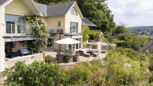 Gethsemane: A Stunning Hidden Valley Retreat - Nailsworth