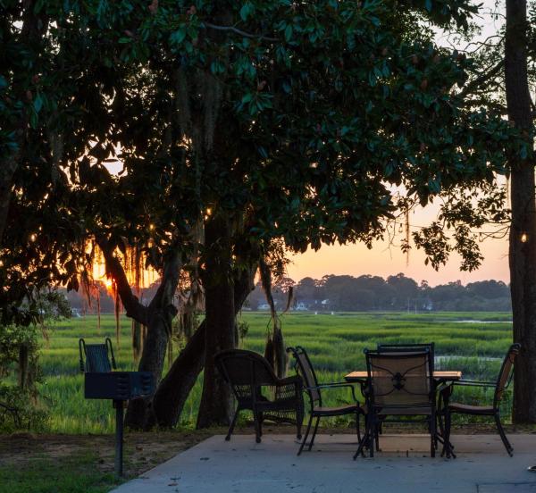 2 Bedroom - 1 Bath Waterfront Cottage With Spectacular Sunsets - Beaufort, SC