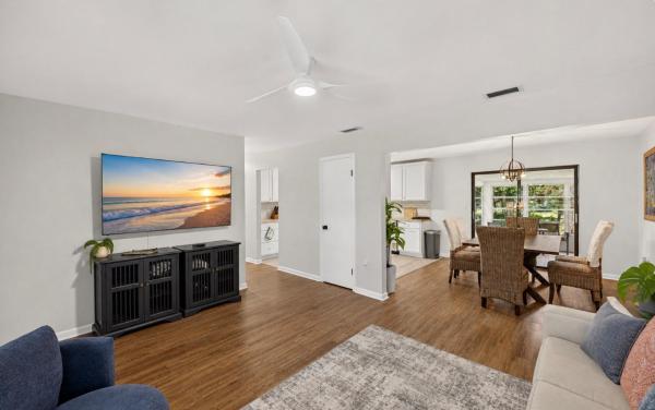 Historic Downtown Ocala Haven, King Bed, Near Wec, Sleeps 8 - Ocala, FL