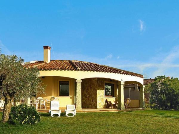 Villa On Costa Rei Near Sandy Beach - Costa Rei