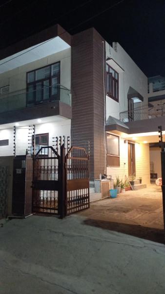 Nirvana Homestay - 馬圖拉