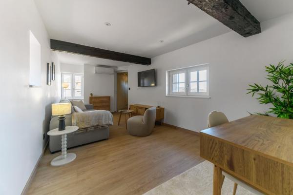 L'horloge - Triplex Design En Centre Ville - Riom