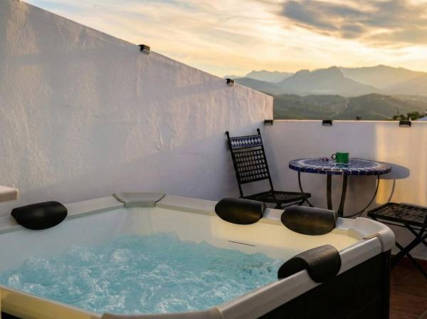 Refugio Con Encanto Y Jacuzzi En El Corazón De Olvera - Olvera