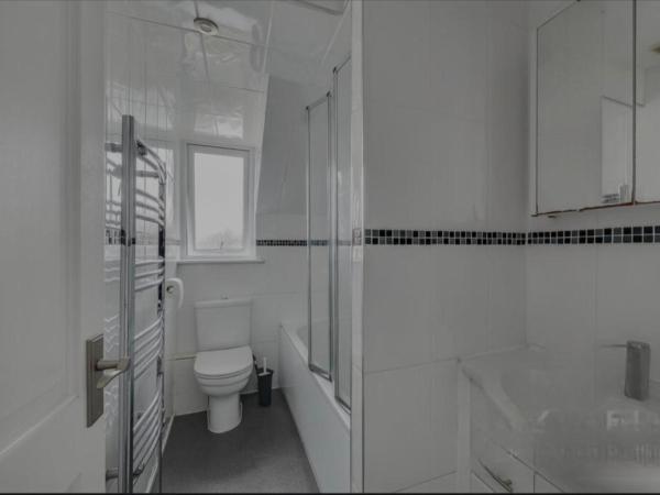 House Sleeps 2 With Parking And Lake Access - Plymouth