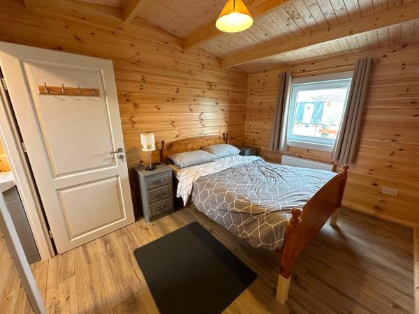 Fisherman Log Cabin - Doolin