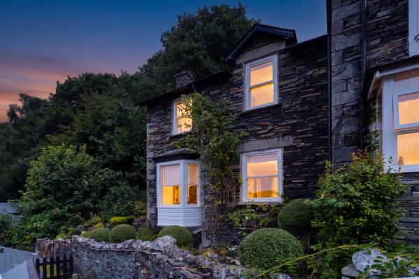 Brantside, Central Ambleside, Panoramic Views - Ambleside