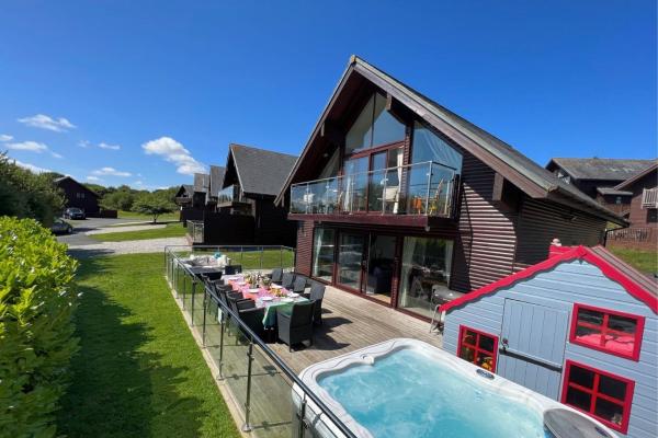 Lodge 27 - Resort & Spa - Pool - Private Hot Tub - Wadebridge