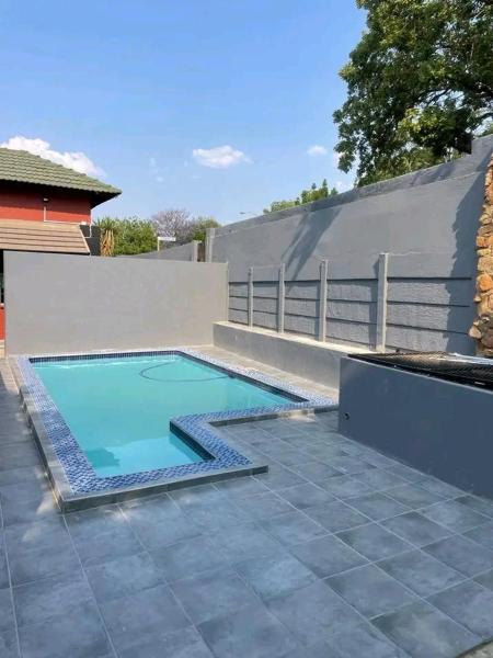 Novel Enterprise Bed And Breakfast - Rustenburg