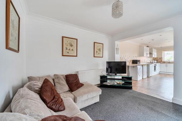 3 Bed - Sleeps 6 - Parking - Central Canterbury - Canterbury