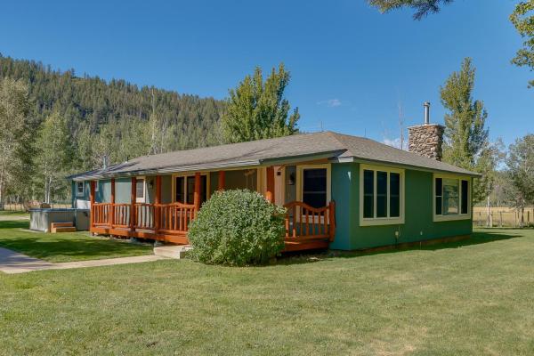 Dolores Ranch Cabin W/ Hot Tub & 1-acre Yard! - Colorado