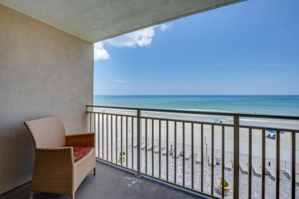 Oceanfront Gem - Walk To Daytona Beach Pier! - Daytona Beach, FL