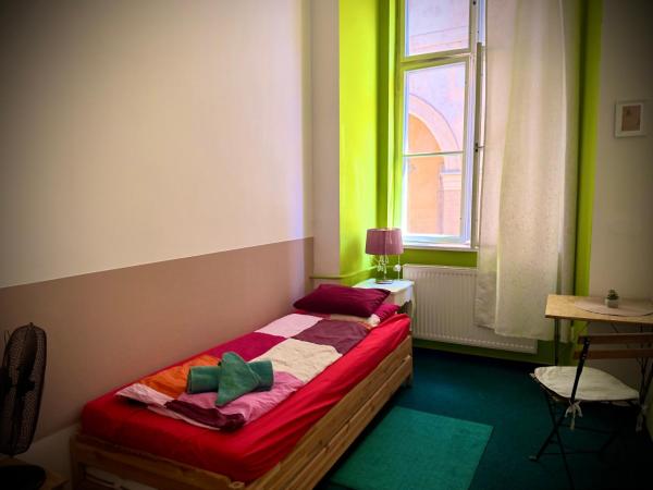 Charles Bridge, Old Town3 Min Walk Private Room B - Praga