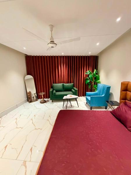 Modern Indigo Studio Near Mm Alam Gulberg Self Check In - Lahore
